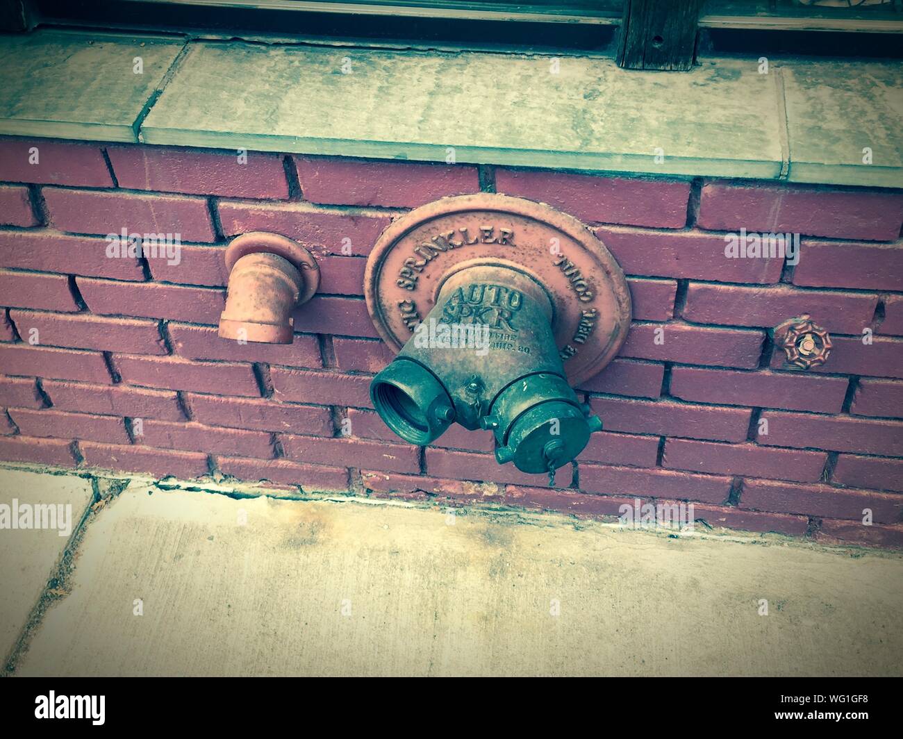 Fire hydrant system hi-res stock photography and images - Alamy