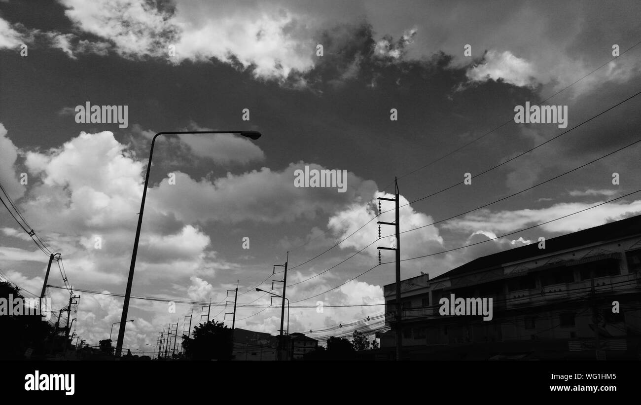 Electricity pylon street light against hi-res stock photography and ...