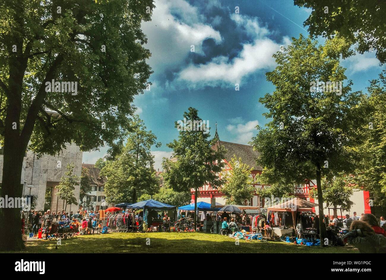 Large open air structure hi-res stock photography and images - Alamy