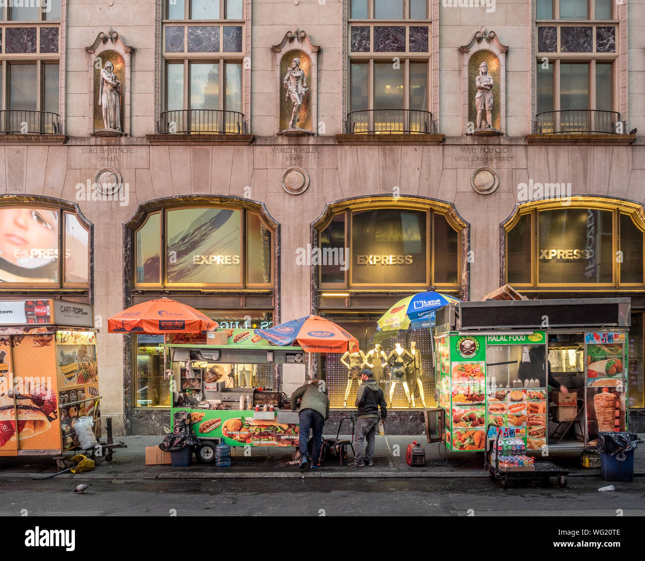 46th st hi-res stock photography and images - Alamy