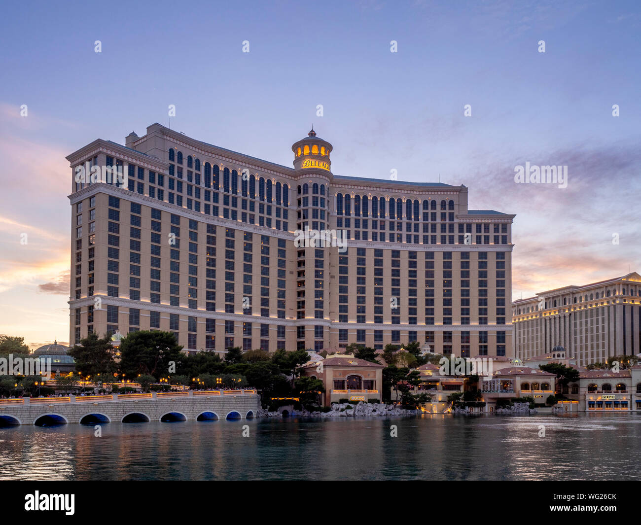 The Fountains of Bellagio Resort and Casino at dusk. The fountains of ...