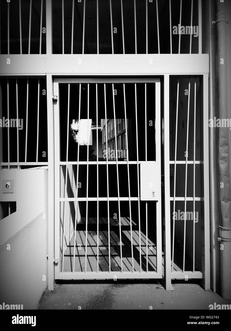 Entrance gate to the prison hi-res stock photography and images - Alamy