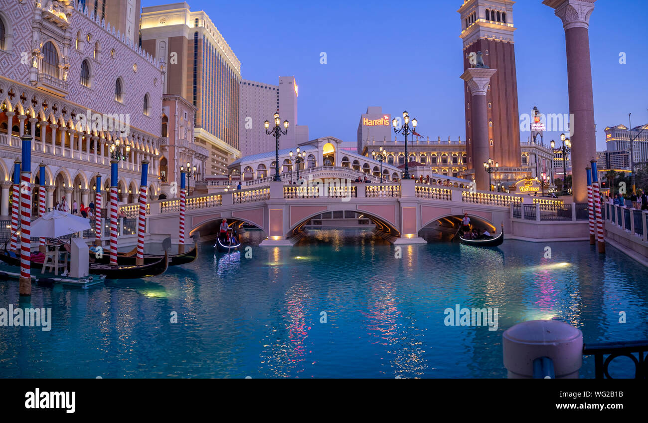 Details of the grounds and architecture of the beautiful Venetian Hotel ...