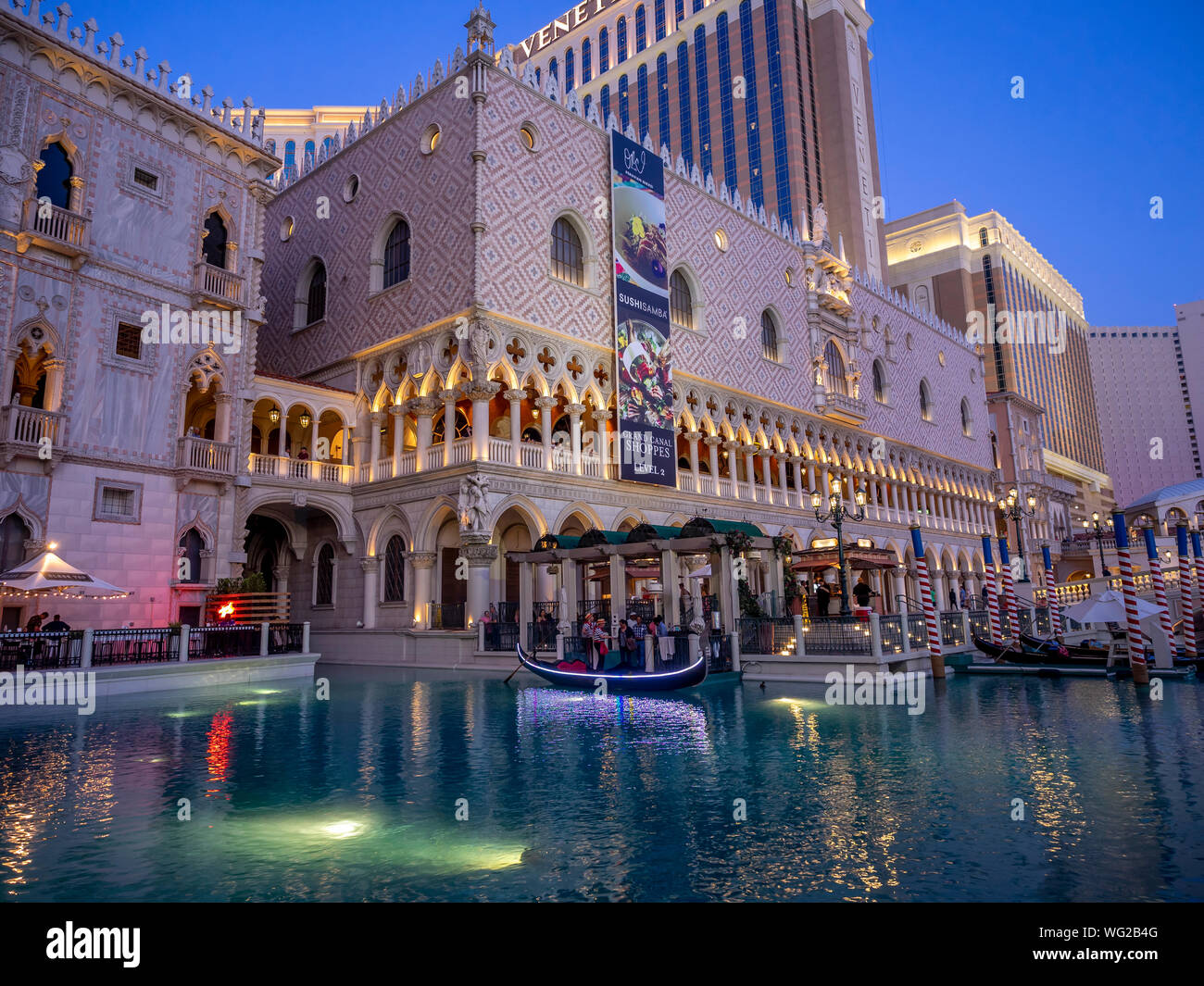 Details of the grounds and architecture of the beautiful Venetian Hotel ...