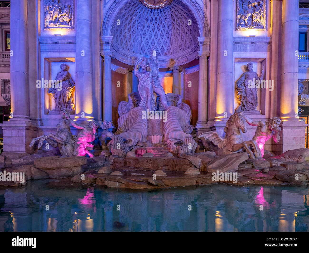 The Trevi Fountain replica at the famous Caesars Palace Hotel and ...