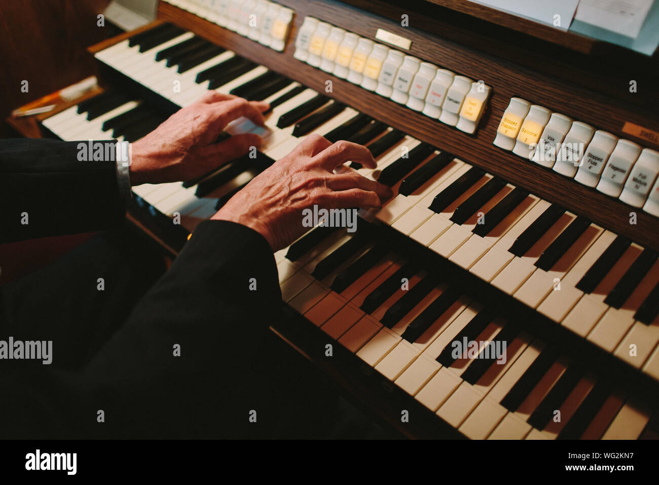 Organ performance hi-res stock photography and images - Alamy
