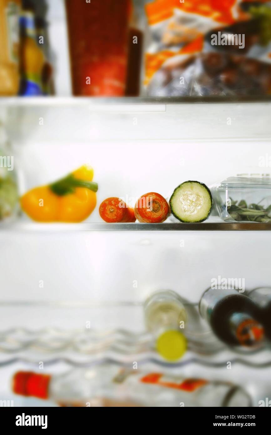 Food in refrigerator hi-res stock photography and images - Alamy