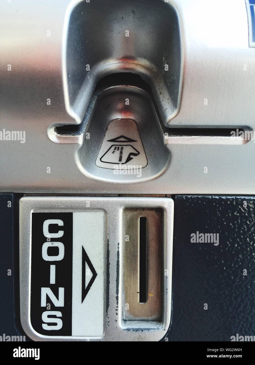 Coin dispenser hi-res stock photography and images - Alamy