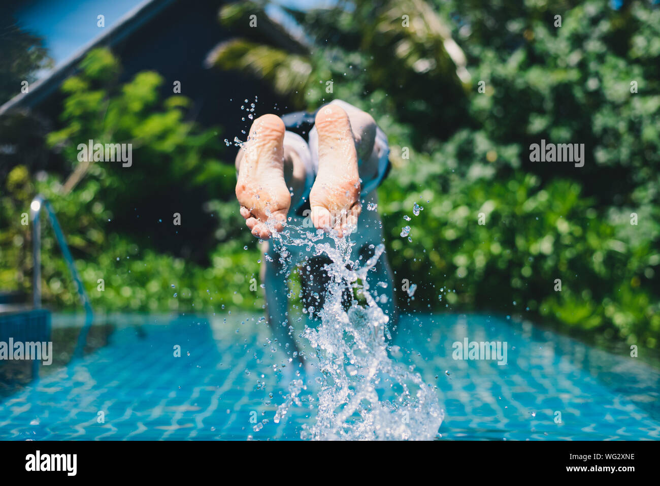 Person diving pool hi-res stock photography and images - Alamy