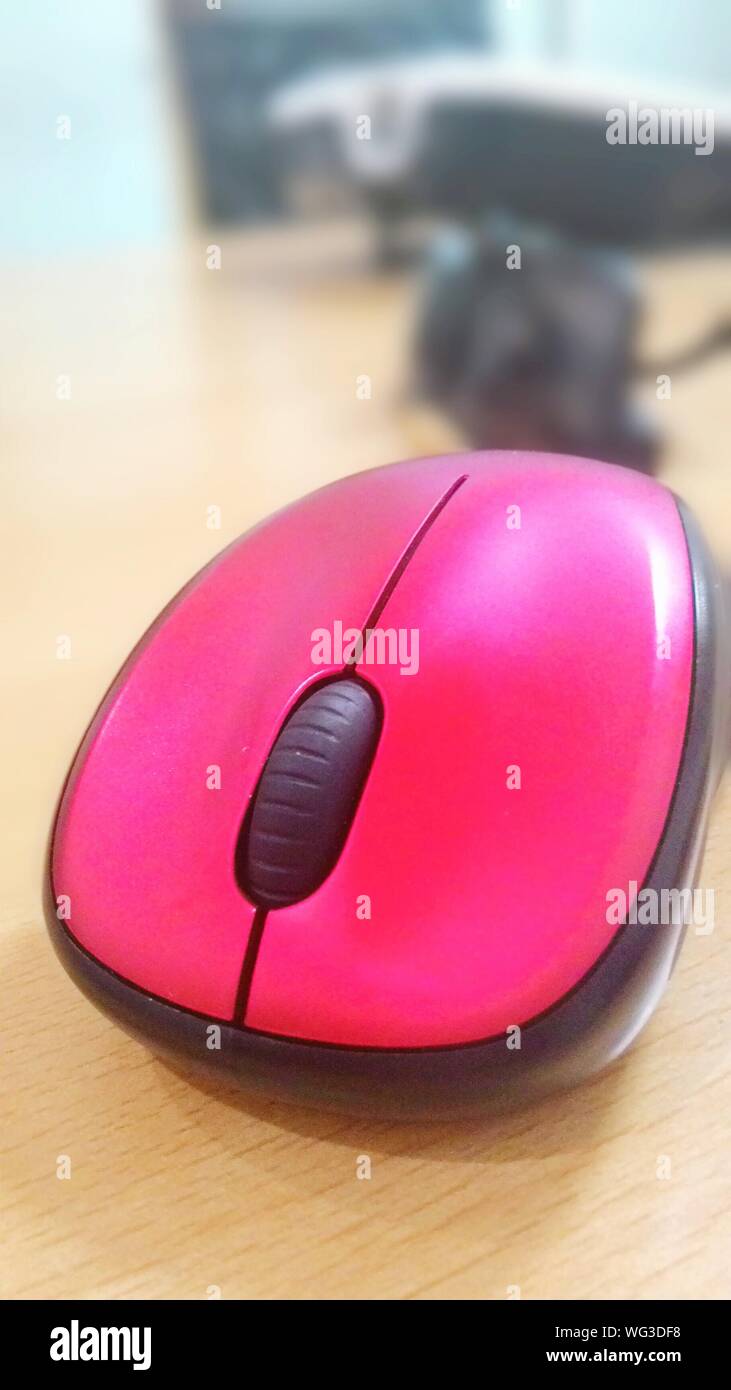 Pink computer hi-res stock photography and images - Alamy