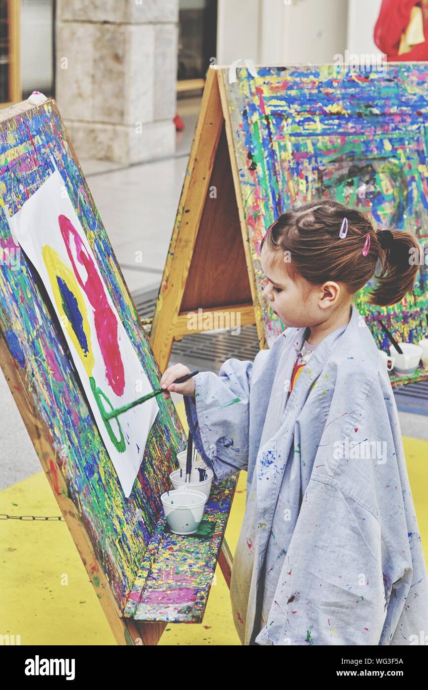 Studio art class creativity concentration hi-res stock photography and ...