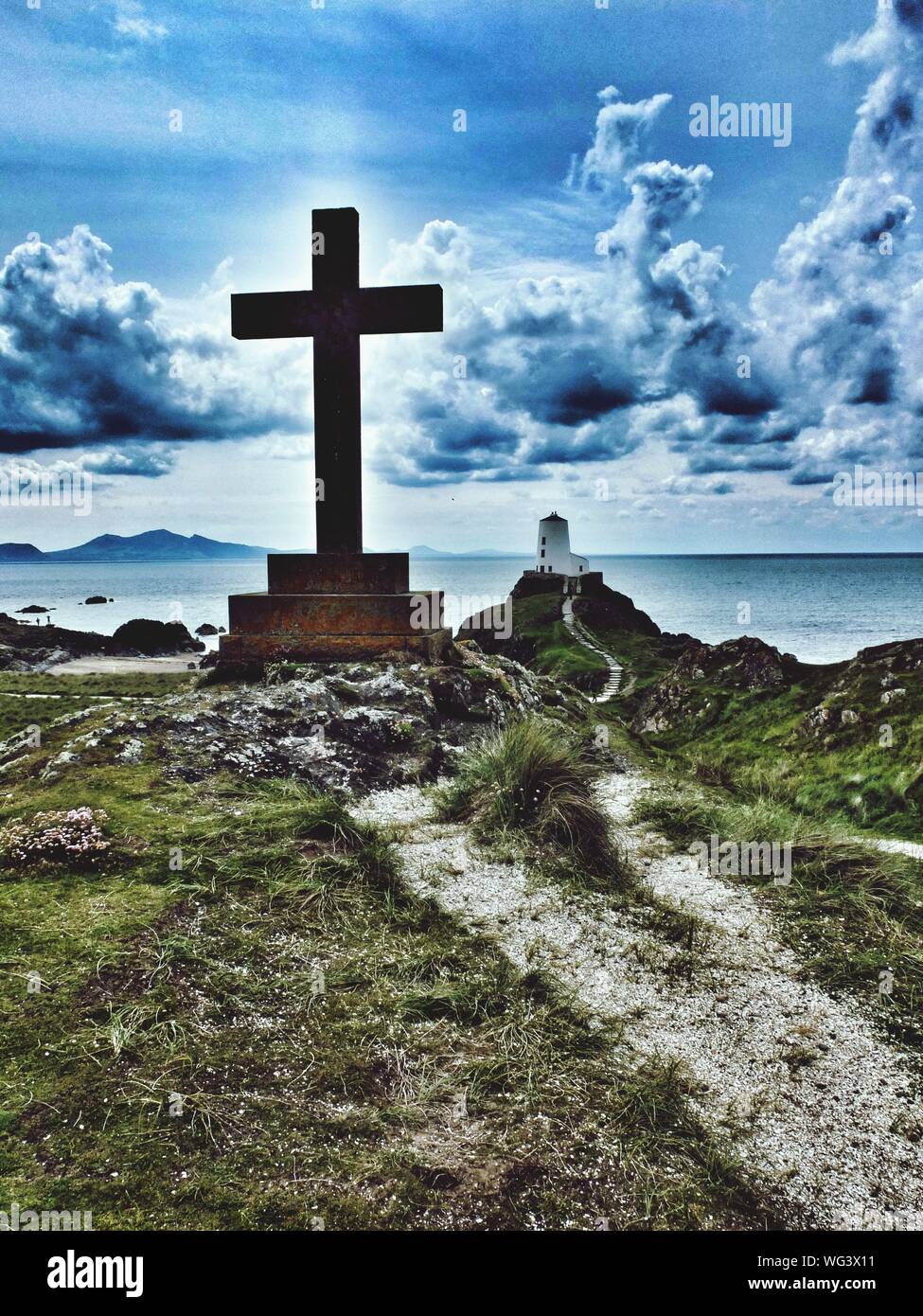 Cross and lighthouse hi-res stock photography and images - Alamy