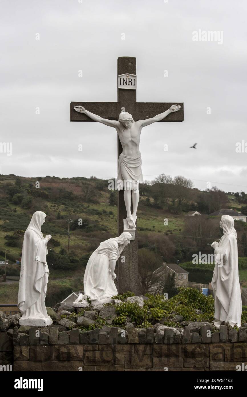 Crucified jesus statue hi-res stock photography and images - Alamy