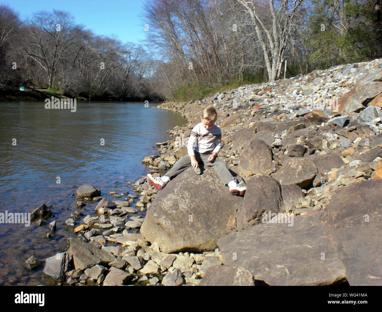 Child rocks hi-res stock photography and images - Alamy