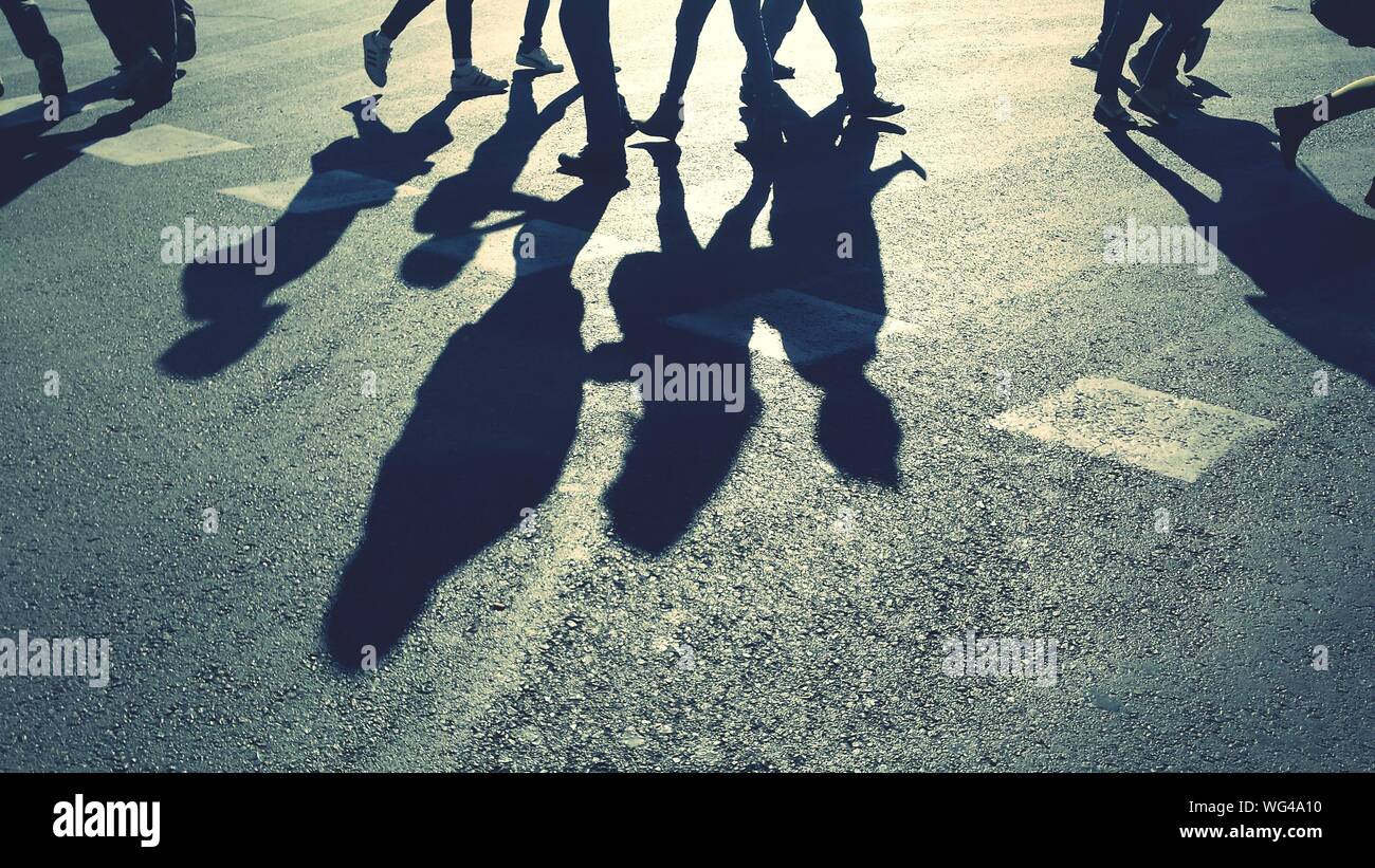 Shadow people walking hi-res stock photography and images - Alamy