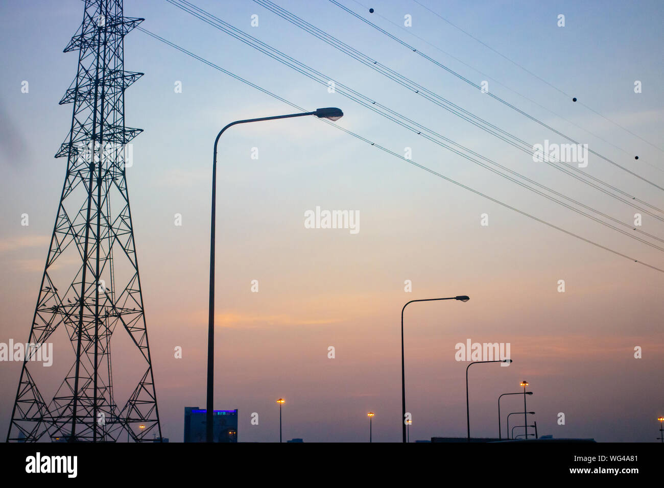 Lights pylon hi-res stock photography and images - Alamy