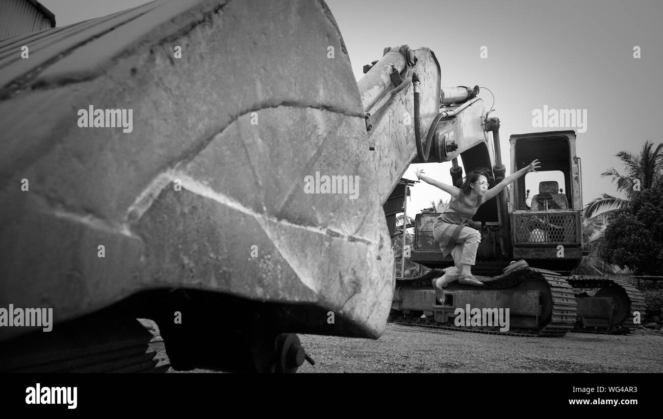 Young women jumping field hi-res stock photography and images - Alamy