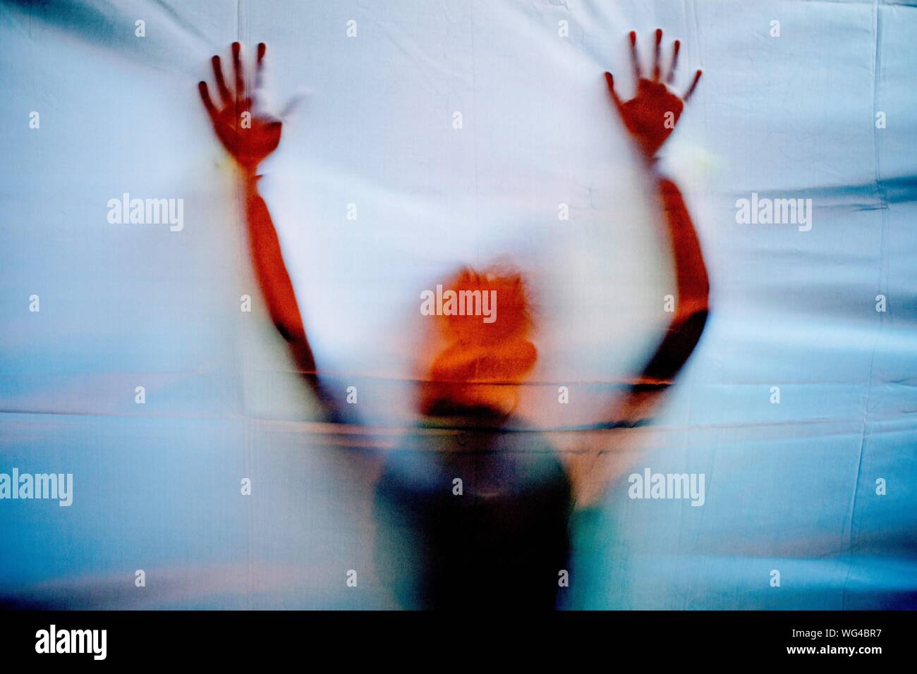 Person struggle hi-res stock photography and images - Alamy