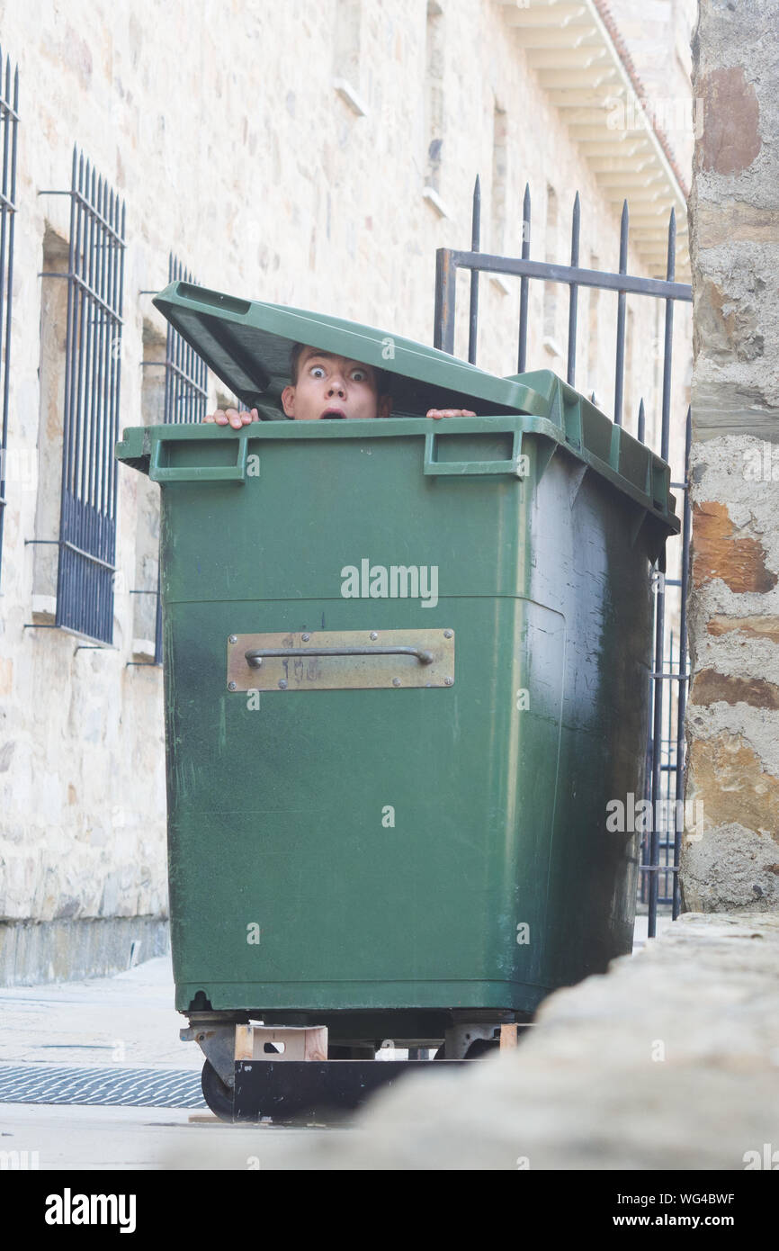 Bin man portrait hi-res stock photography and images - Alamy