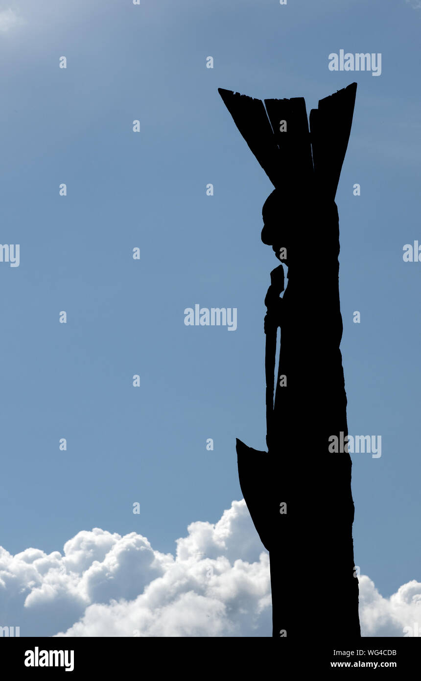 Totem Pole Silhouette High Resolution Stock Photography and Images - Alamy