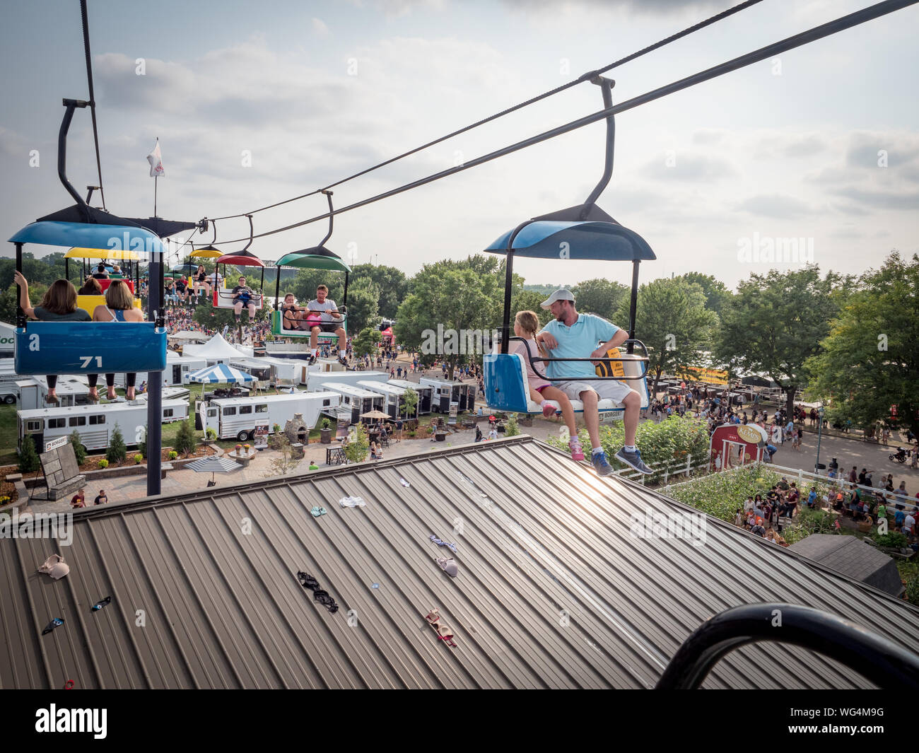 Minneapolis, Minnesota/USA - August 25 2018: Crowds and gondola ride at ...