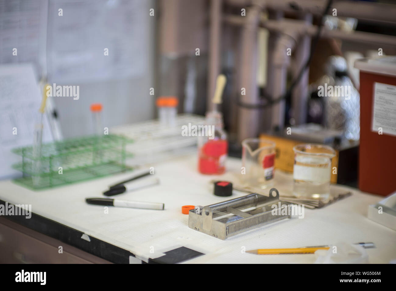 Lab desk equipment hi-res stock photography and images - Alamy