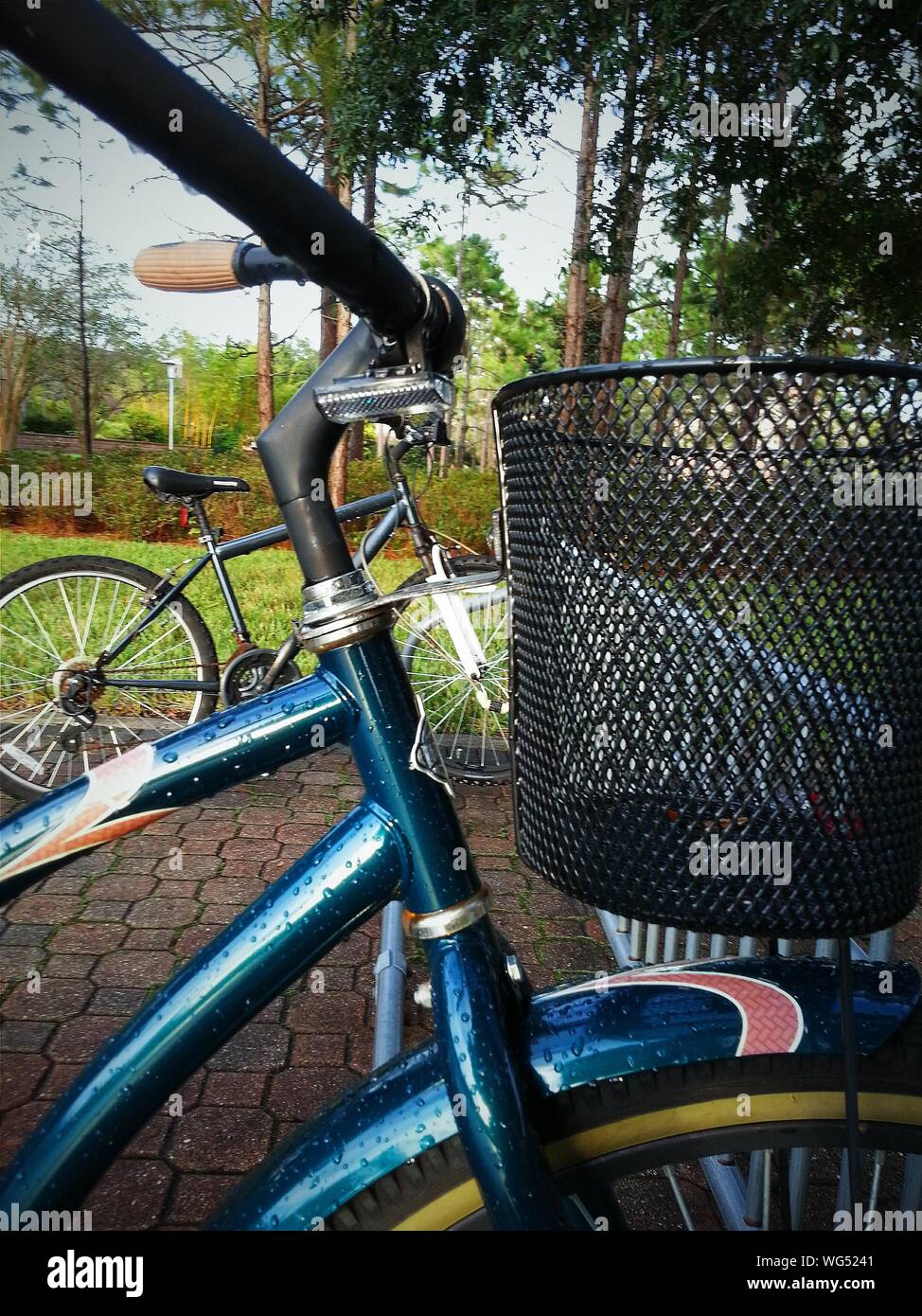 Bike handles hi-res stock photography and images - Alamy