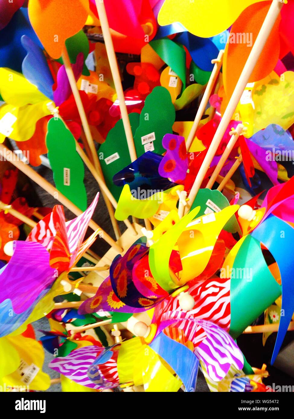 Party decorations and decorations hi-res stock photography and images ...