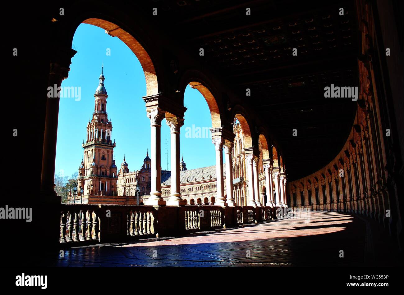 Church walkway hi-res stock photography and images - Alamy