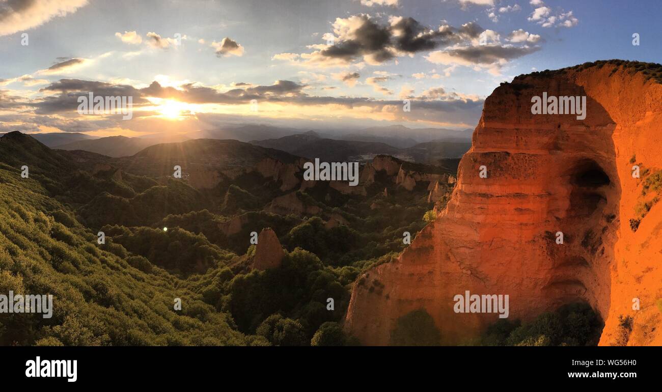 Roman formations hi-res stock photography and images - Alamy