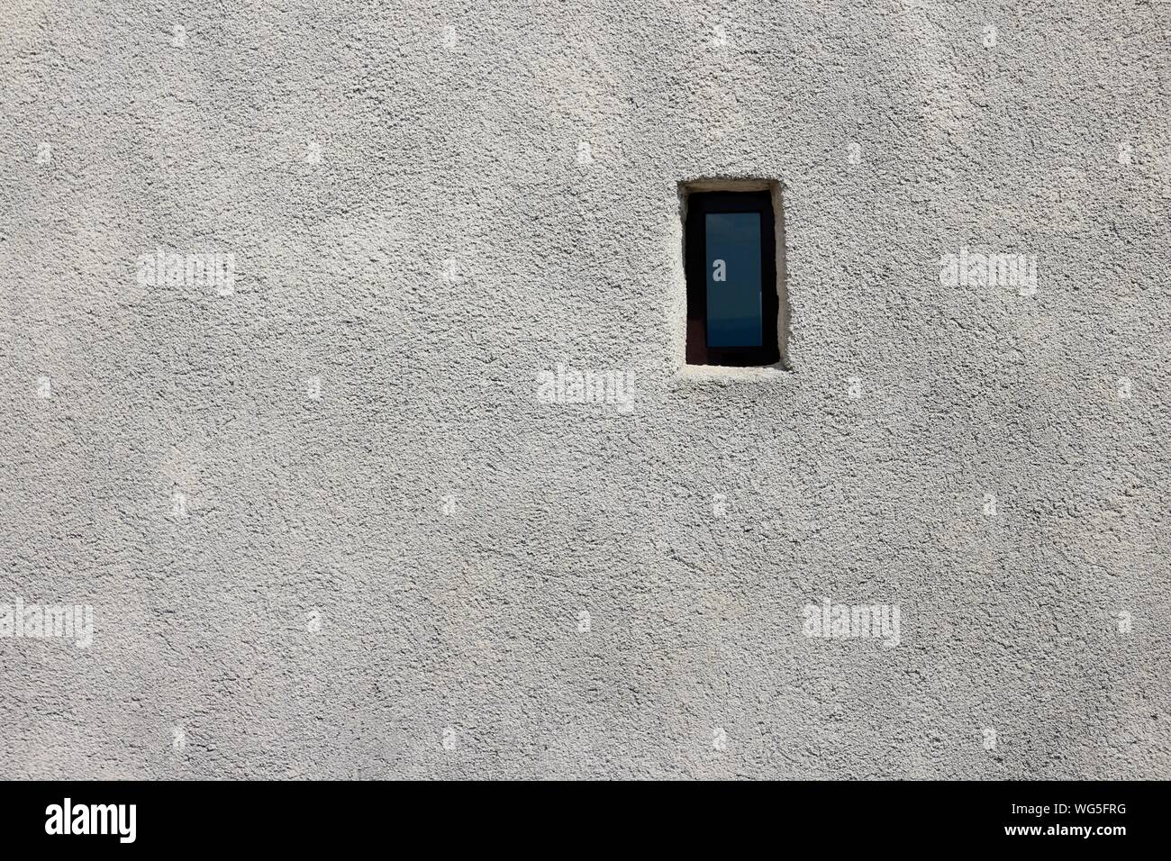 Concrete wall window hi-res stock photography and images - Alamy