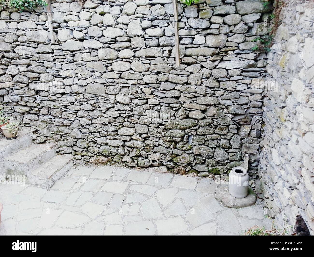 Stone Container Building High Resolution Stock Photography and Images ...