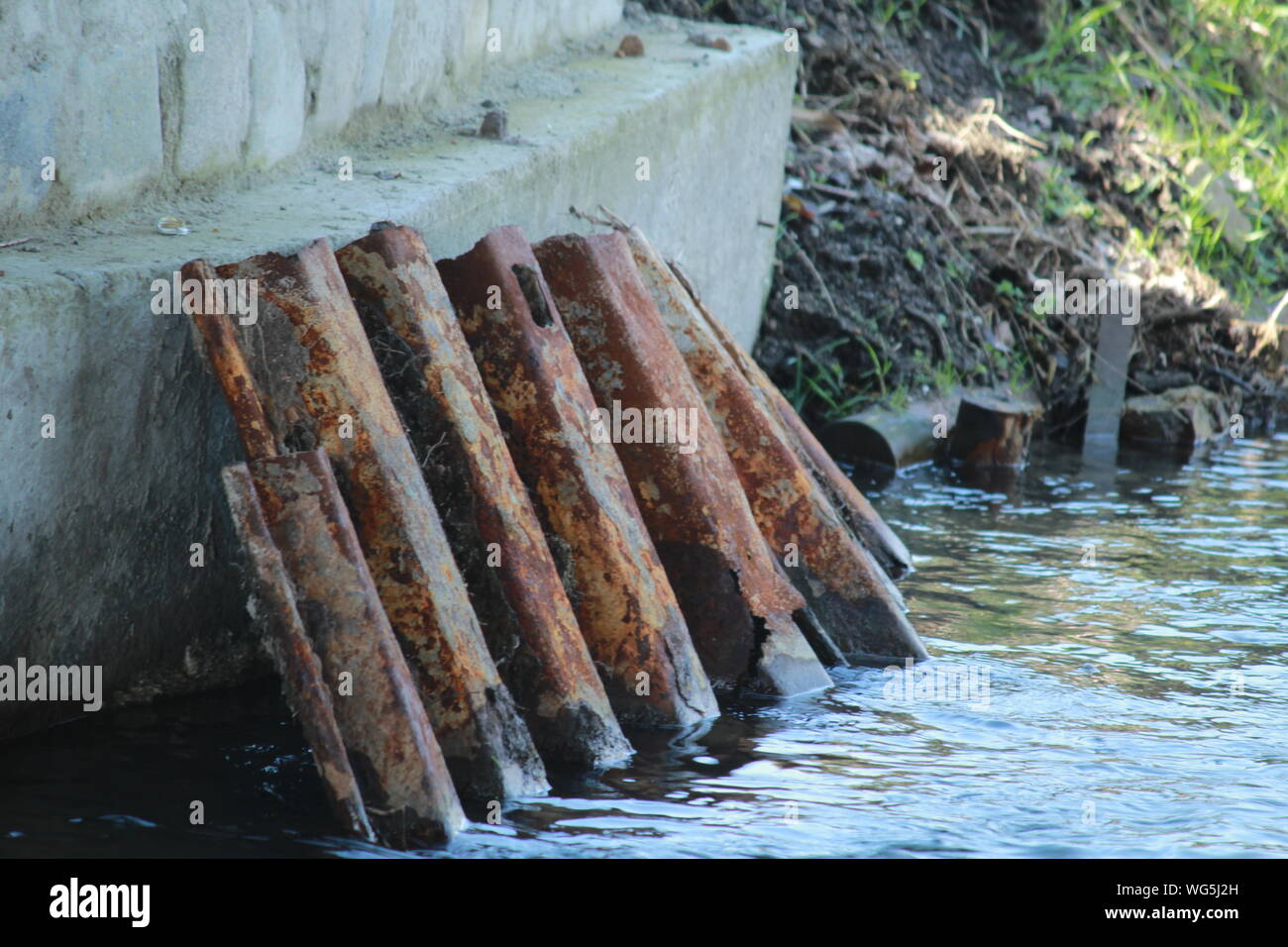 Scrap Metal River High Resolution Stock Photography and Images - Alamy