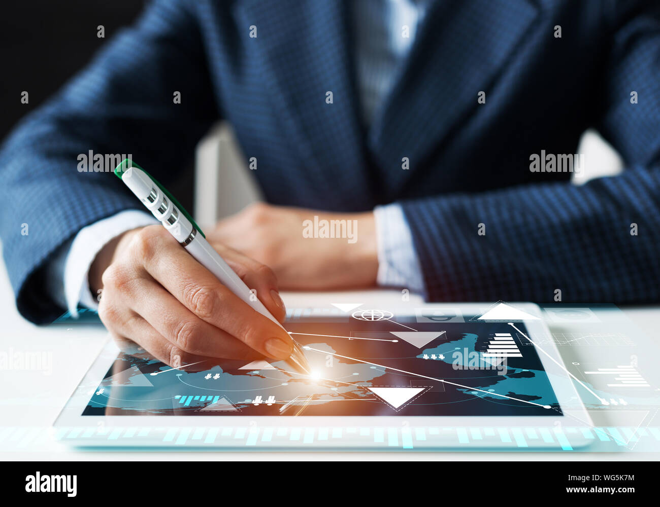 Occupat hi-res stock photography and images - Alamy