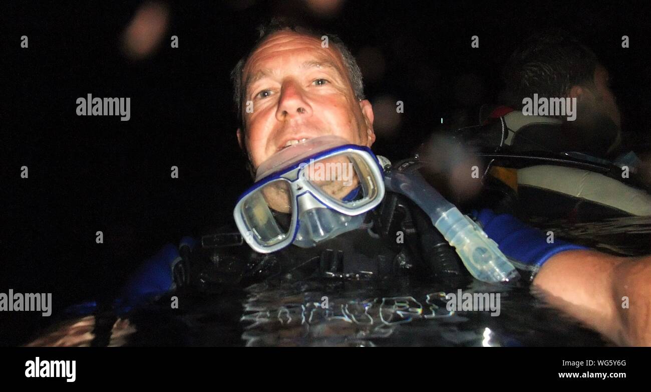 Night_diving hi-res stock photography and images - Alamy