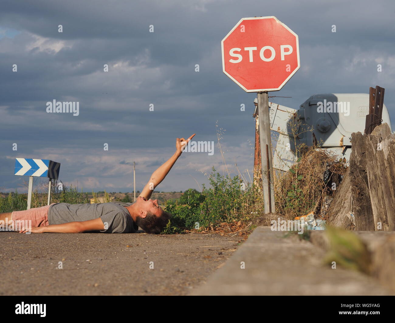 Back of stop sign hi-res stock photography and images - Alamy