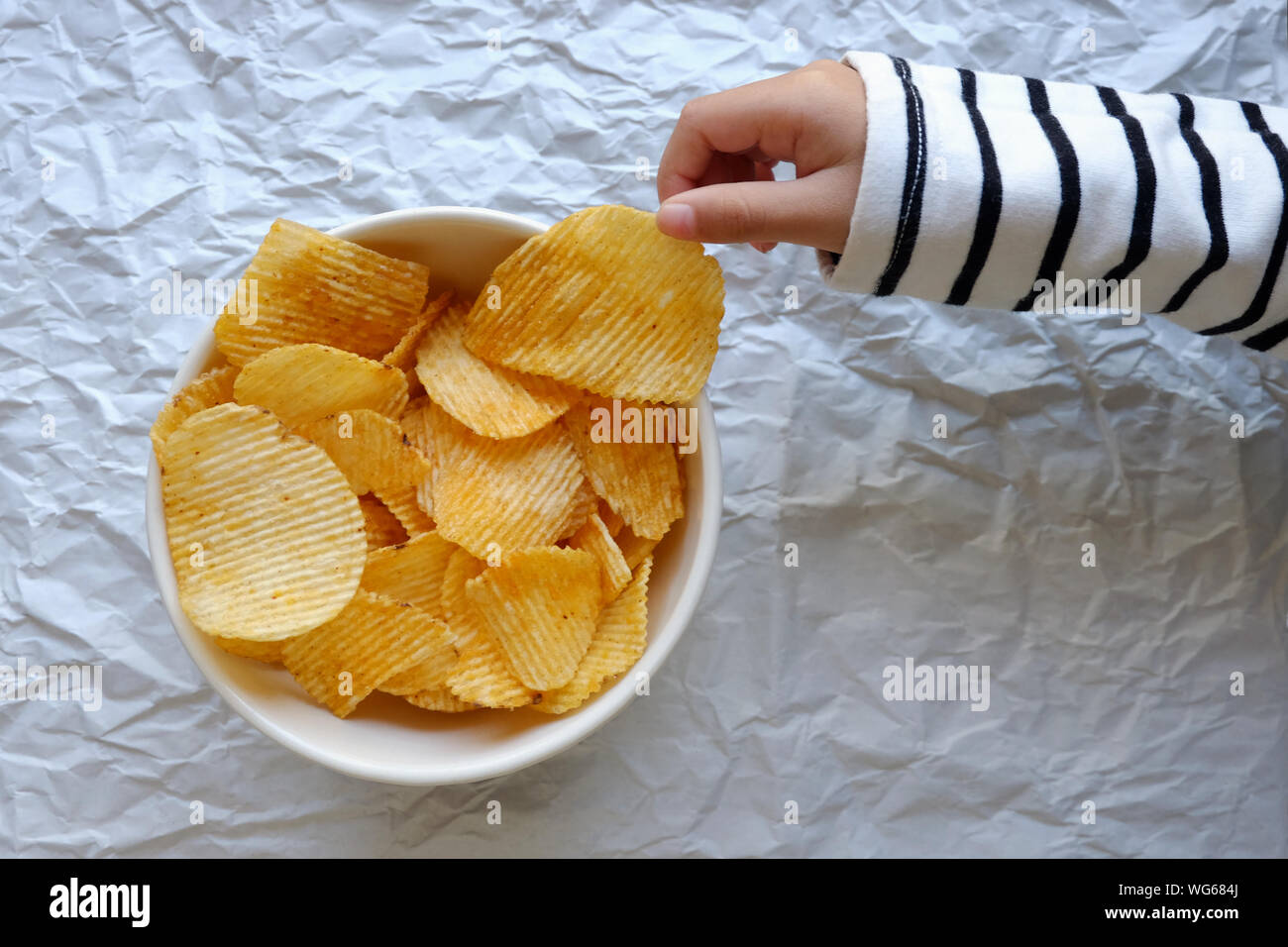 Close up human hand holding potato hi-res stock photography and images ...