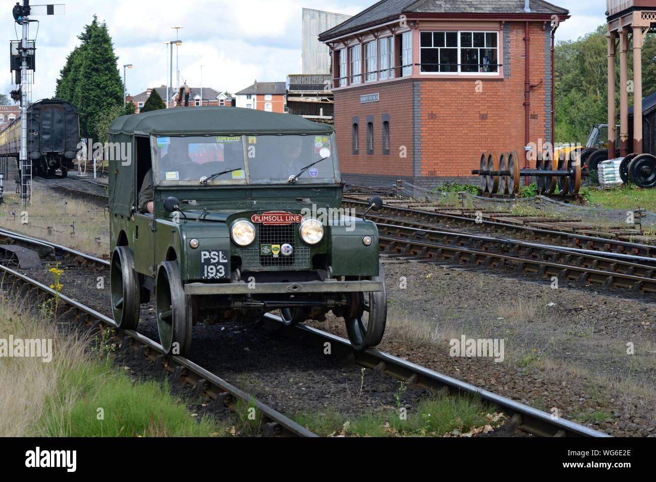 Land rover on rails hi-res stock photography and images - Alamy