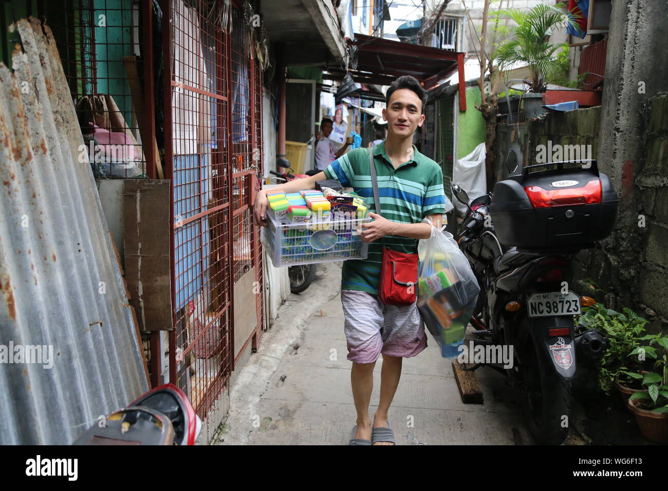 Chinese 13 year old boy hi-res stock photography and images - Alamy