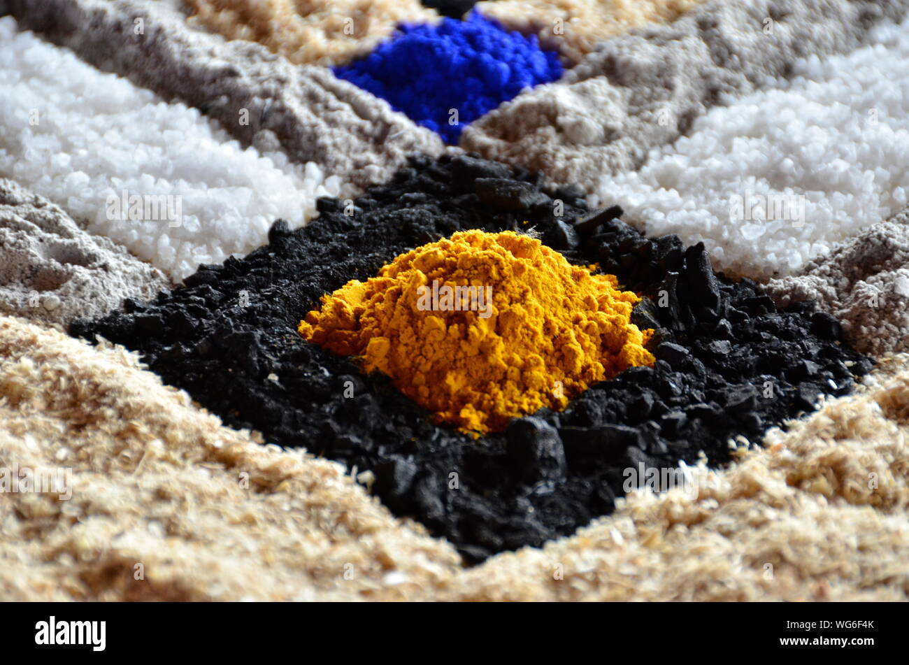 Mandala craft hi-res stock photography and images - Alamy