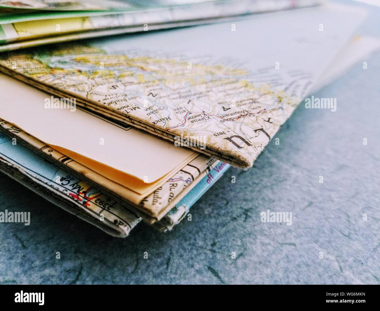 Maps table hi-res stock photography and images - Alamy