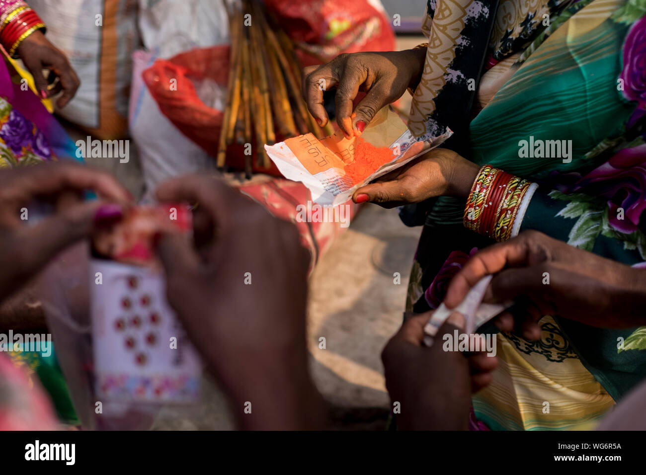 Bindi hi-res stock photography and images - Alamy