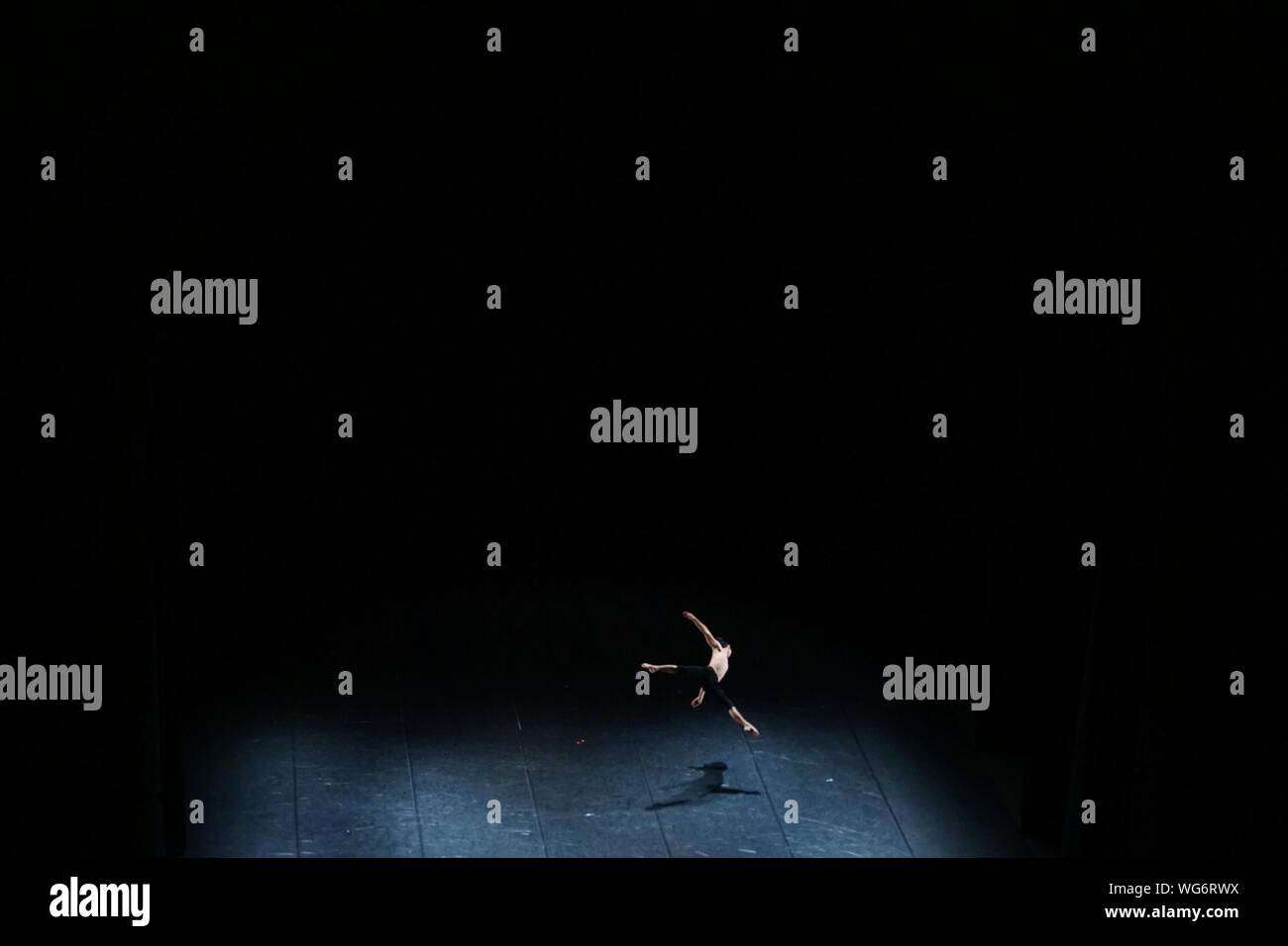 Man Performing Ballet High Resolution Stock Photography and Images - Alamy