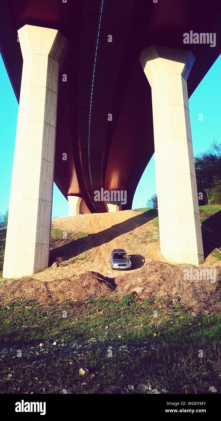 Below car bridge hi-res stock photography and images - Alamy