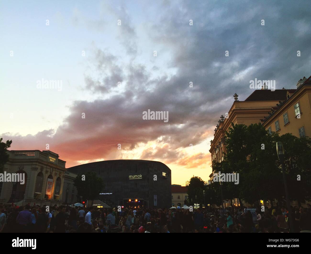 Festival sunset hi-res stock photography and images - Alamy