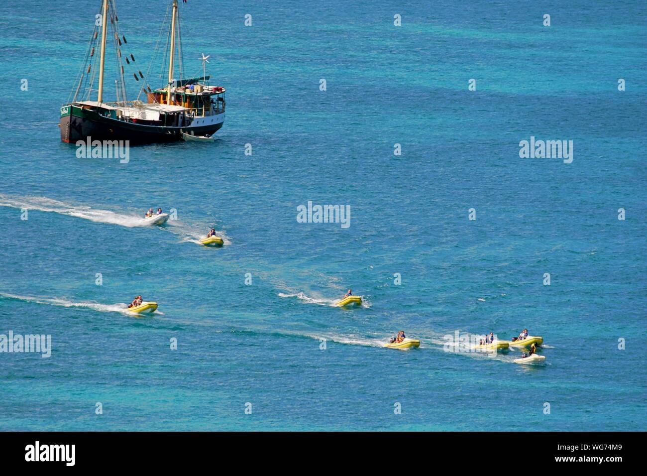 Motorboating hi-res stock photography and images - Alamy