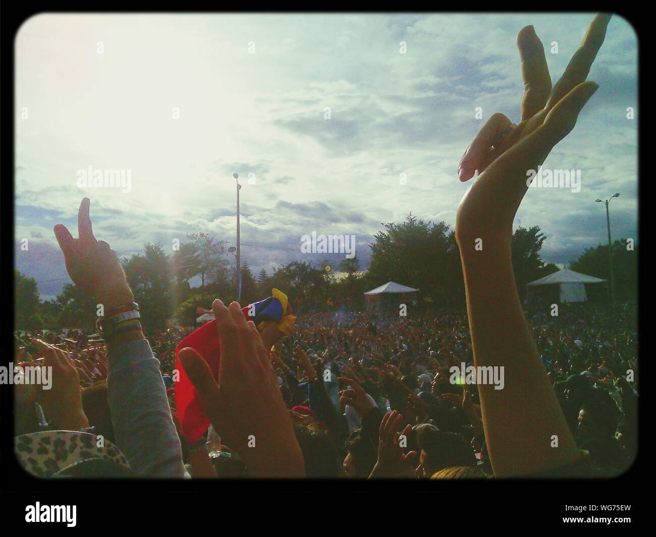 Raised hands audience hi-res stock photography and images - Alamy