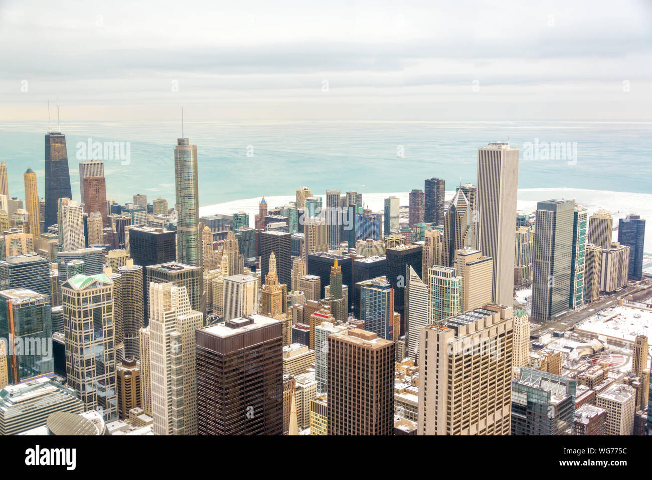 Cold frozen downtown skyscrapers hi-res stock photography and images ...