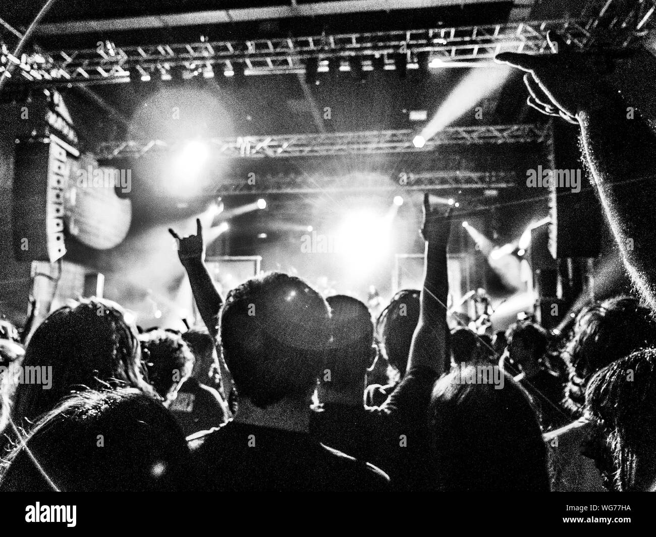 People concert in club group Black and White Stock Photos & Images - Alamy