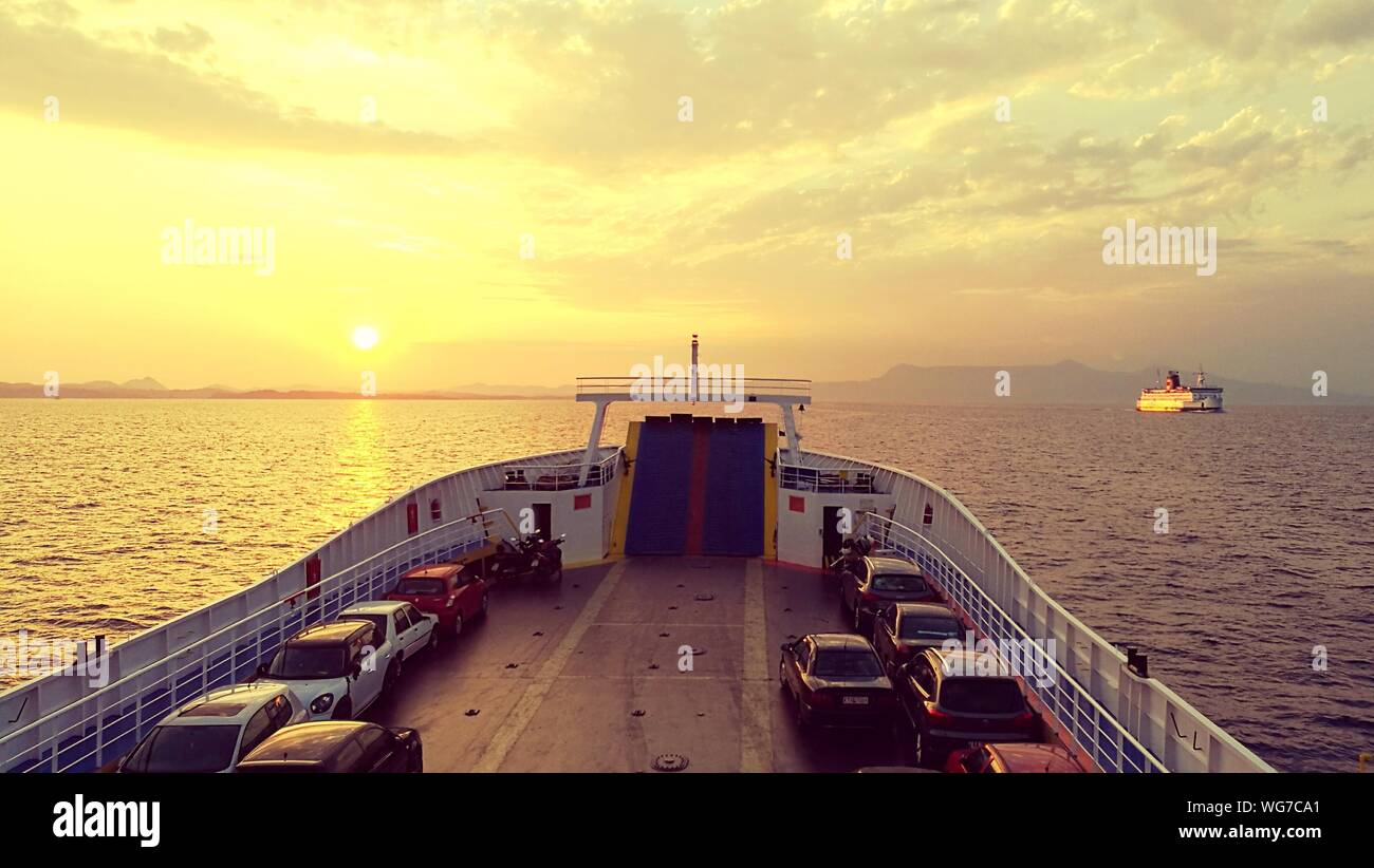 Cars On Ship High Resolution Stock Photography and Images - Alamy